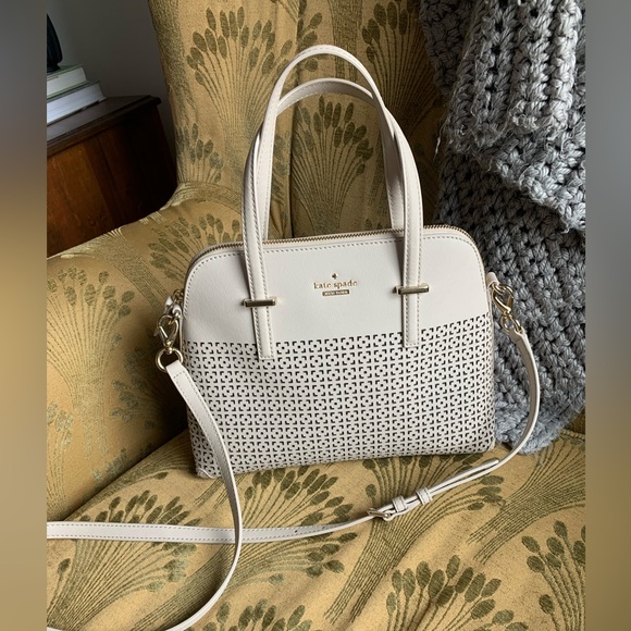 kate spade | Bags | Kate Spade Beige Purse Crossbody Detachable Strap ...